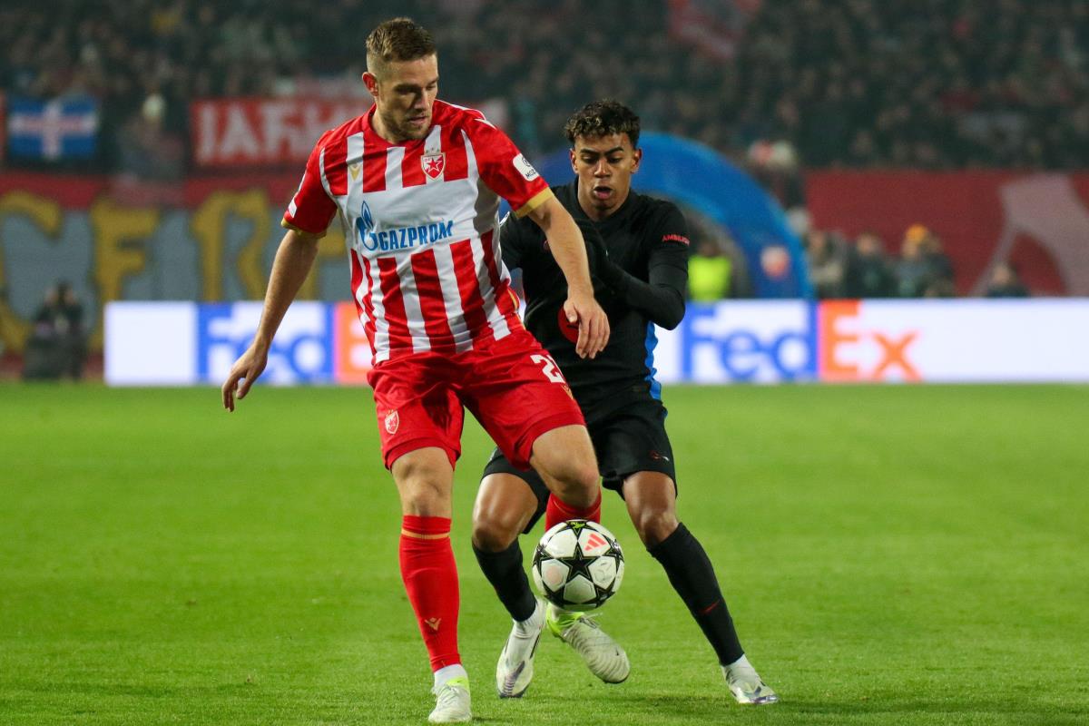 Prvo titula, a onda prsten! Fudbaler Zvezde verio devojku, pljušte čestitke! Foto - Naslovi.net