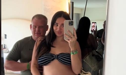 Influenserka Elija Liptrot udala se za 24 godine starijeg Marka | Kurir