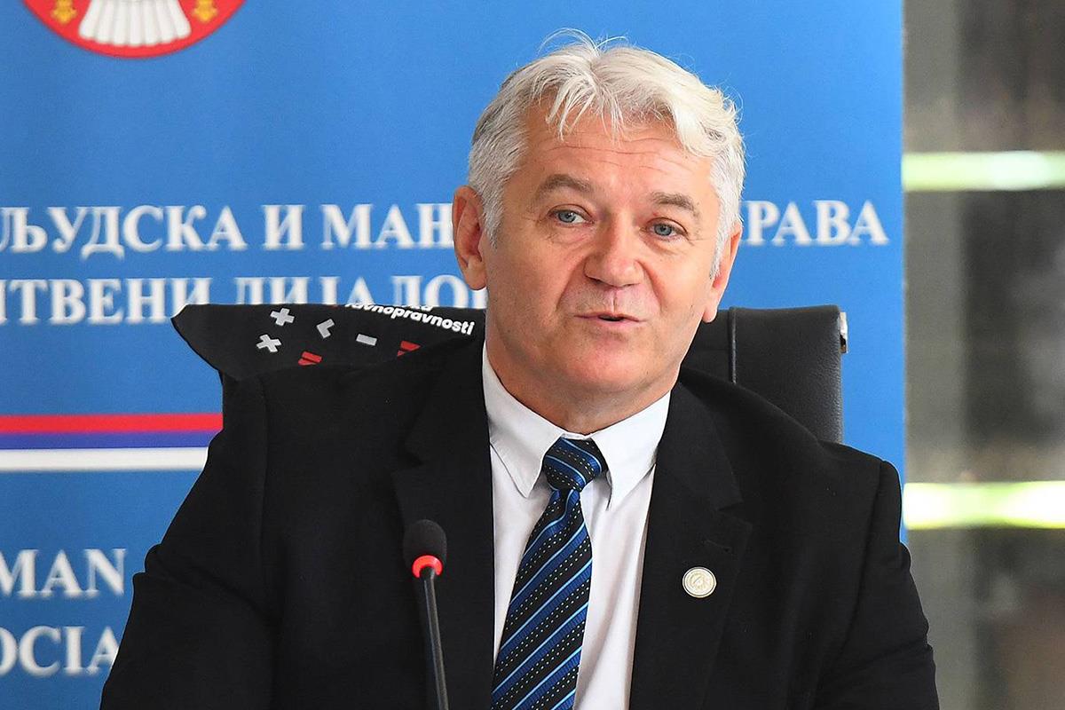 Rektor Univerziteta u Novom Sadu Dejan Madić osudio napad na studente ...