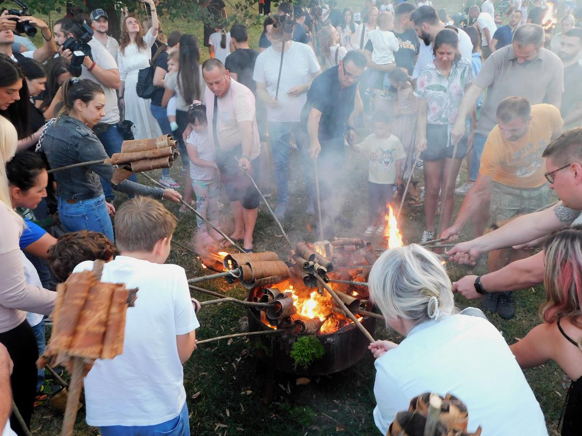 Lilanje u Loznici uoči Petrovdana | Kurir