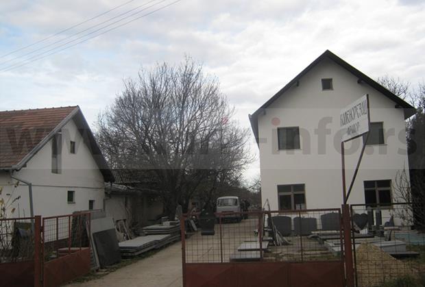 PUCNJAVA U NOVOM SADU: Mladić teško ranjen! | Kurir