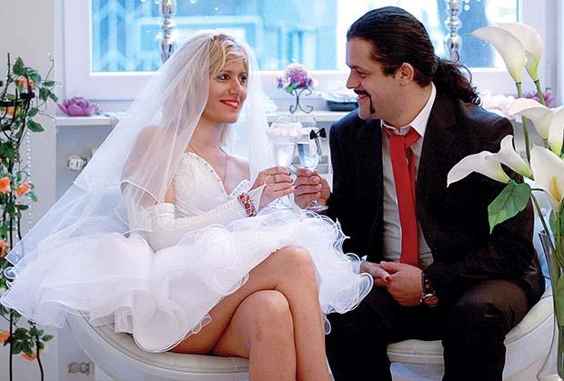 Jelena G. i Čupo se tajno venčali?! | Kurir