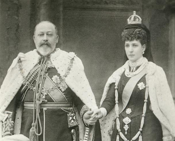 Kralj Edvard VII koristio ljubavnu stolicu za grupnjak | Kurir