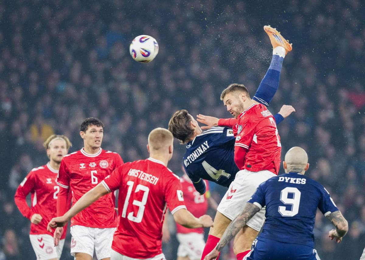 AUUU, KAKVE MAKAZICE: Spektakularan gol Mektominija vodi Škotsku na ...