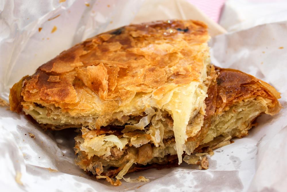Turkinja pokazala kako napraviti burek u tiganju za samo 15 minuta ...