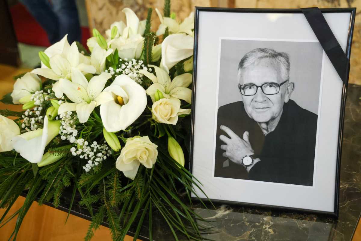 Komemoracija Dejanu Đuroviću: Bolne scene u Kamenoj sali Radio Beograda ...