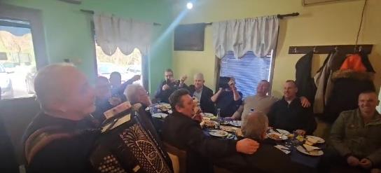 Na ovoj slavi za astalom nema žena, a parama se kiti samo ova voćka ...