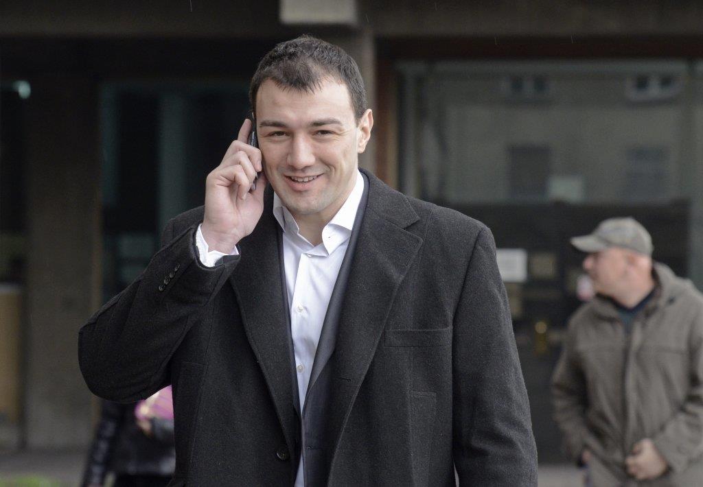 VLADA MANDIĆ: Sve se ovo događa zbog Kurirove podrške protestima u ...