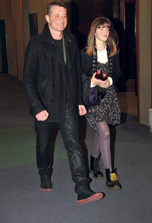 PREMIJERA FILMA ATOMSKI ZDESNA: Dragojević okupio srpske političare | Kurir