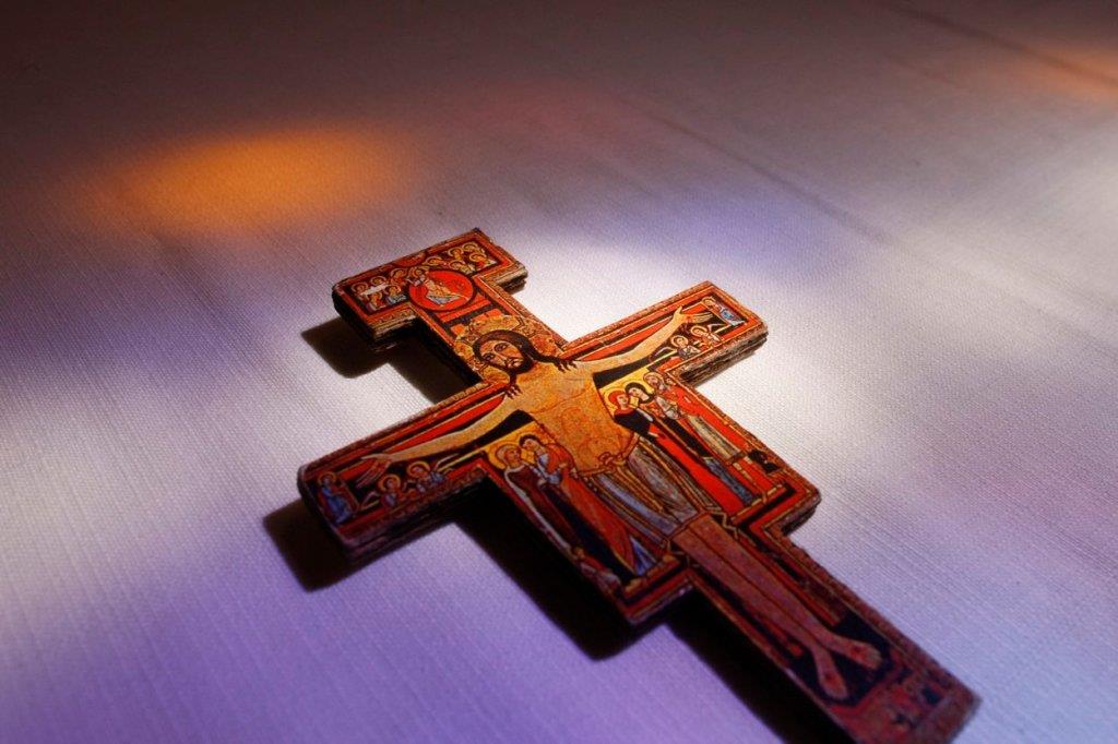 SIMBOL STAR 100.000 GODINA: Pogledajte kako je krst postao simbol ...