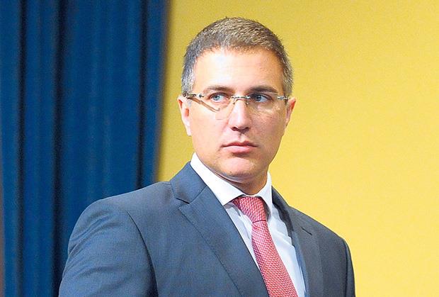 KURIR SAZNAJE: Stefanović na putu za bazu Žandarmerije Ristovac | Kurir