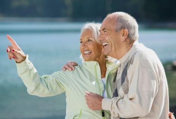 Skoro pola miliona ljudi u svetu ima više od 100 godina | Zdravlje Kurir