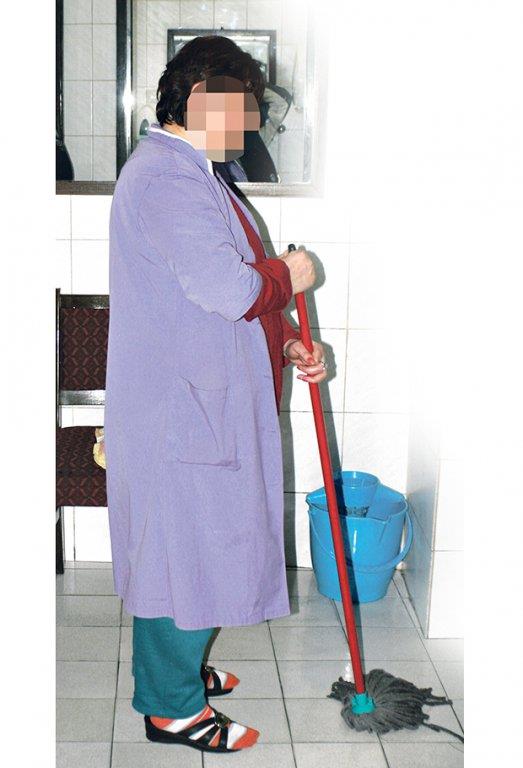 NEMAR U TIRŠOVOJ: Čistačice na foru pretvorili u servirke! | Kurir