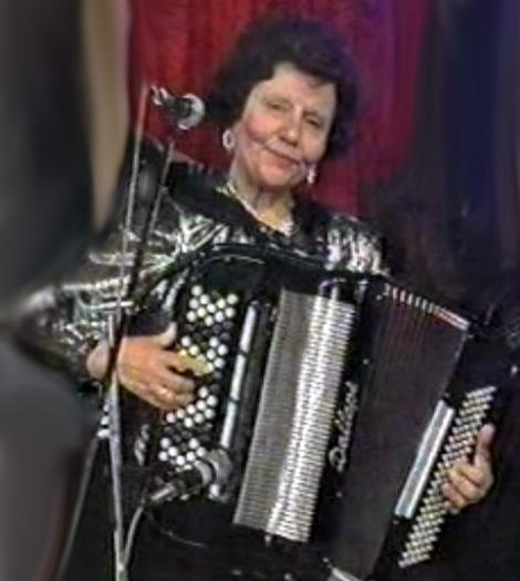 (VIDEO) PRIZNANJE LEGENDI NARODNE MUZIKE: Radojka Živković ušla u ...