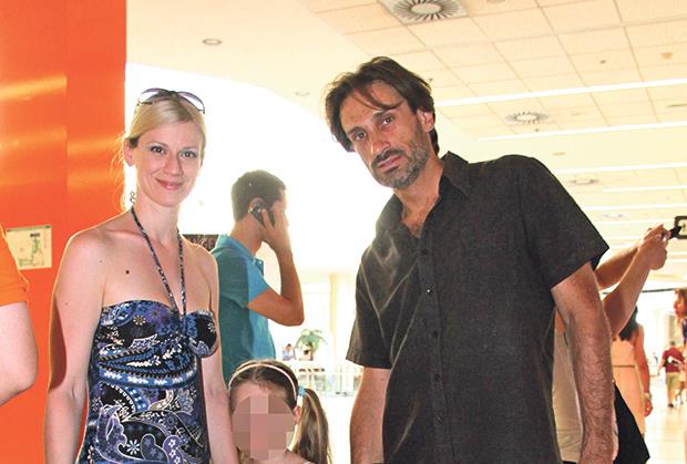 MUŽ JE POTEZAO PIŠTOLJ NA NJU I PRETUKAO JE PRED DECOM: Srpska GLUMICA ...