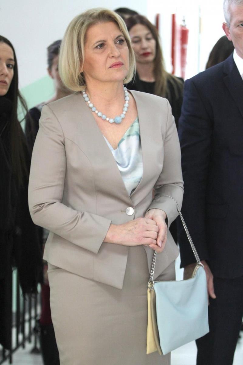 DRAGICA NIKOLIĆ | Kurir