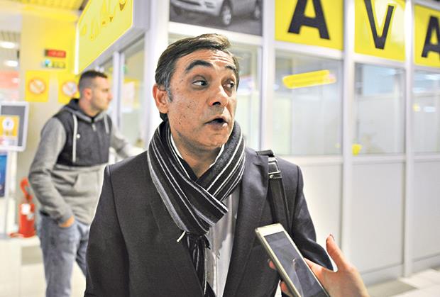 SRBI DOLETELI IZ PARIZA Zoran Mitrović: Drugari su mi povređeni | Kurir