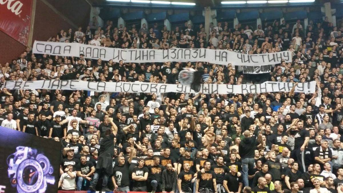 (FOTO) GROBARI PROZVALI PRVOG ČOVEKA ZVEZDE: Evo šta su poručili ...