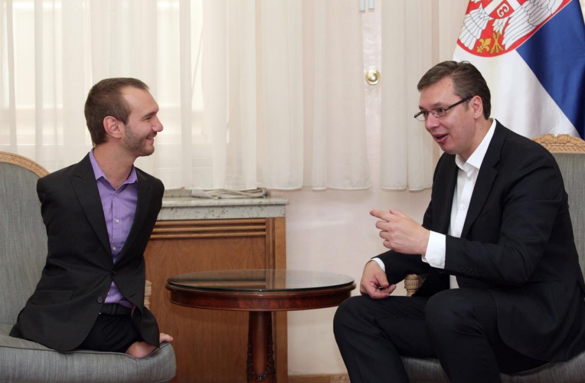 SUSRET U VLADI SRBIJE: Vučić primio motivacionog govornika Nika ...