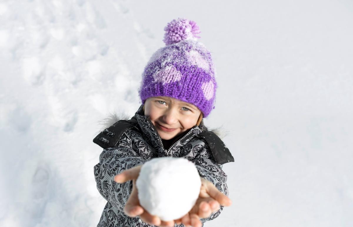 KAD MAJ GLUMI DA JE DECEMBAR: U Pljevljima padao sneg! | Kurir