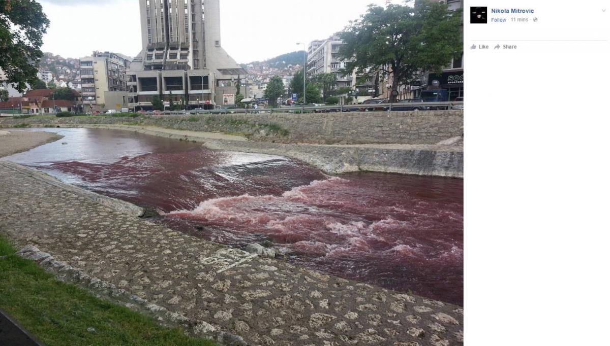 (FOTO) KRVAVA REKA, UŽIČANI U STRAHU: Đetinja postala skroz crvena ...