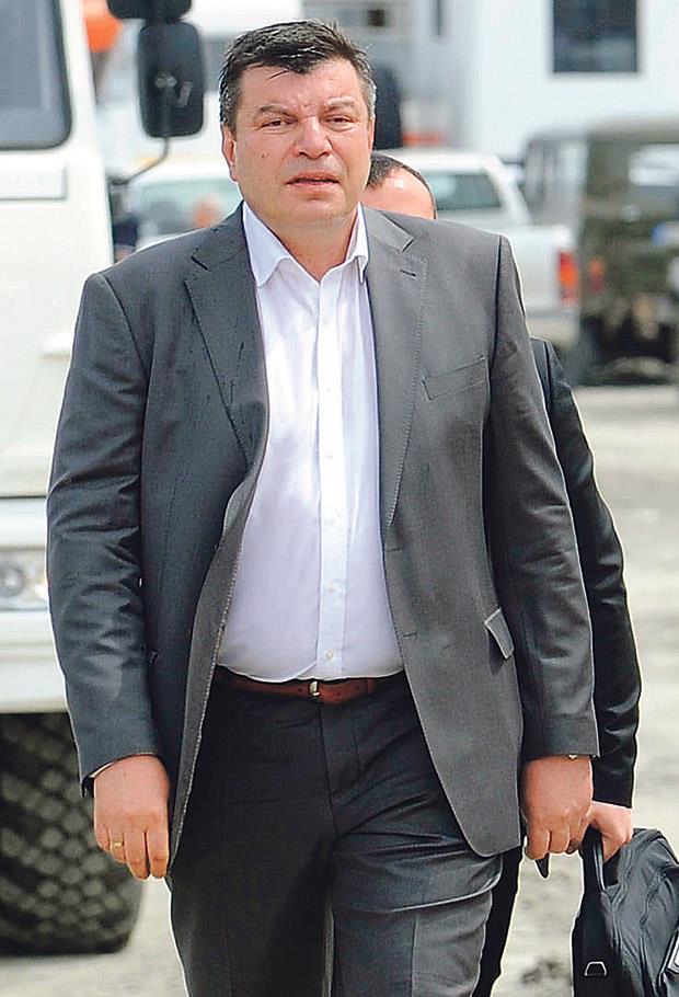 ČISTKA U EPS: Grčić smenio dvojicu iz uprave zbog krađe struje | Biznis ...