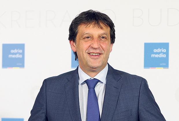BATA GAŠIĆ KAKVOG NISTE VIDELI: Najbolju čestitku za rođendan dobio je ...