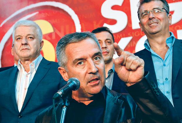 ŠOKANTNE TVRDNJE BRITANACA: Rusi pokušali da ubiju Mila Đukanovića ...