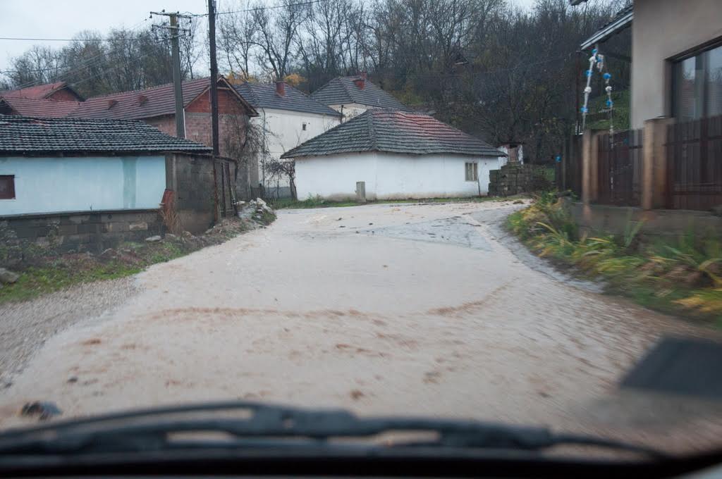 Nagli porast nivoa reke Toplice, vanredna situacija i u Prokuplju i ...