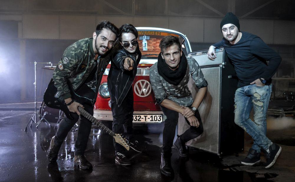 LAPSUS BAND SPREMIO NOVI HIT: Budala će napraviti LOM na estradi! | Kurir LAPSUS BAND SPREMIO NOVI HIT: Budala će napraviti LOM na estradi! | Kurir