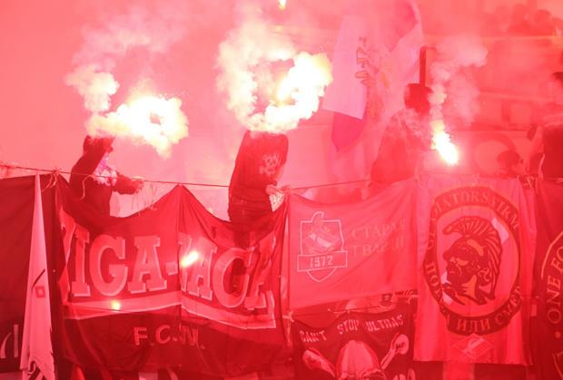 (FOTO) JAKA PORUKA SA SEVERA: Evo zašto su Delije ljute na mnoge ...