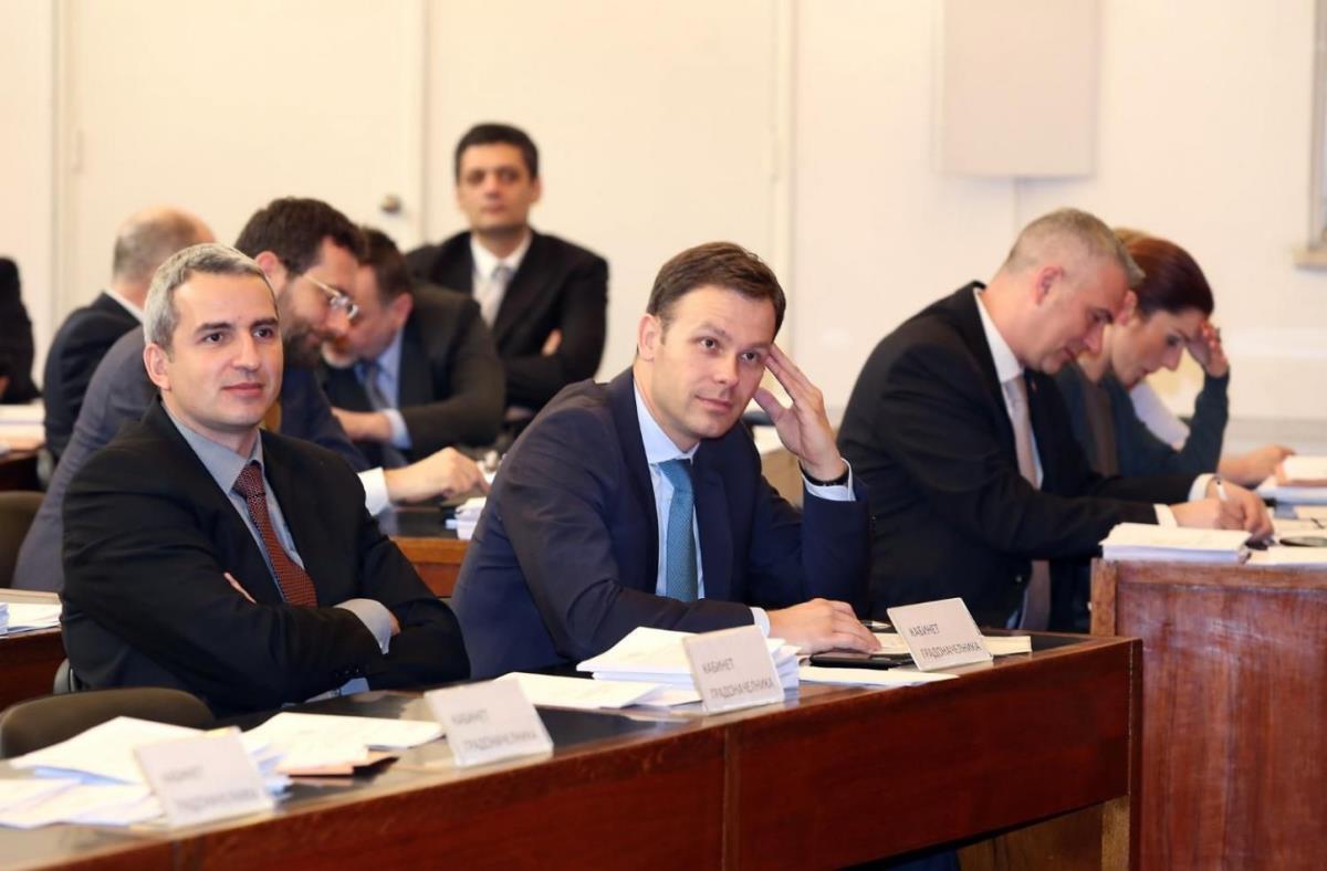ROKADA NA ČELU BEOGRADA: Andrija Mladenović zamenjuje Sinišu Malog | Kurir