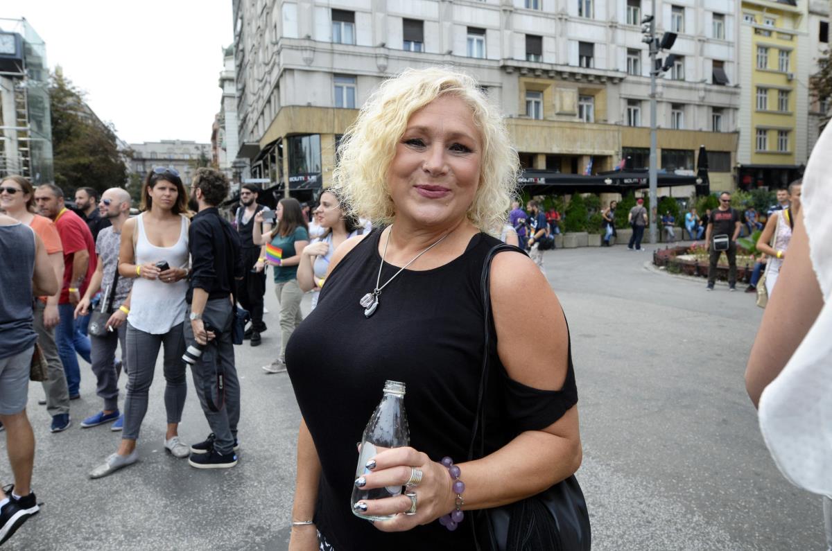 Važila je za najfatalniju pevačicu bivše Jugoslavije, ali je za nju to ...