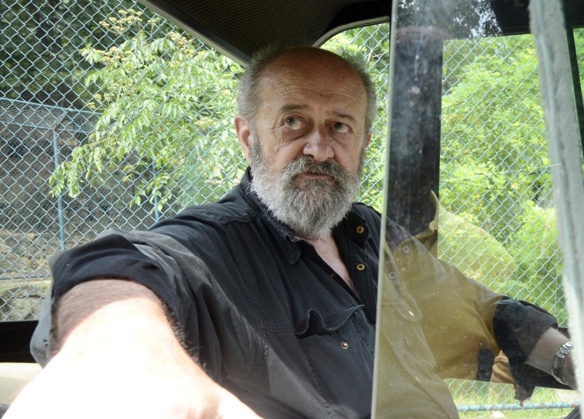 Vuk Bojović želeo da mu srce bude sahranjeno pored šimpanze Samija | Kurir