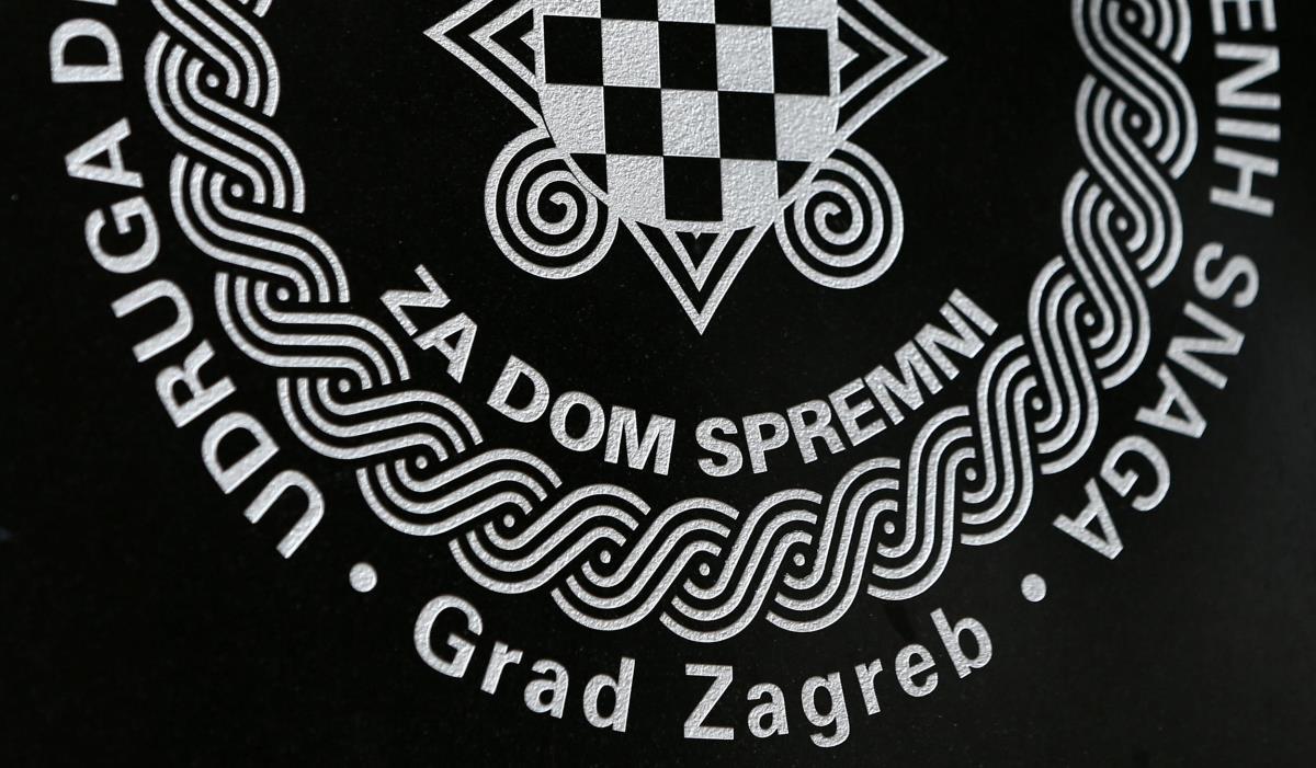 Ustaški simboli u srpskom naselju u Mostaru | Kurir