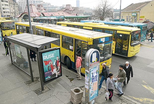BEOGRAĐANI, DANAS BOLJE OSTANITE KOD KUĆE: Čak 70 linija gradskog prevoza izmenjeno, neće vam ...