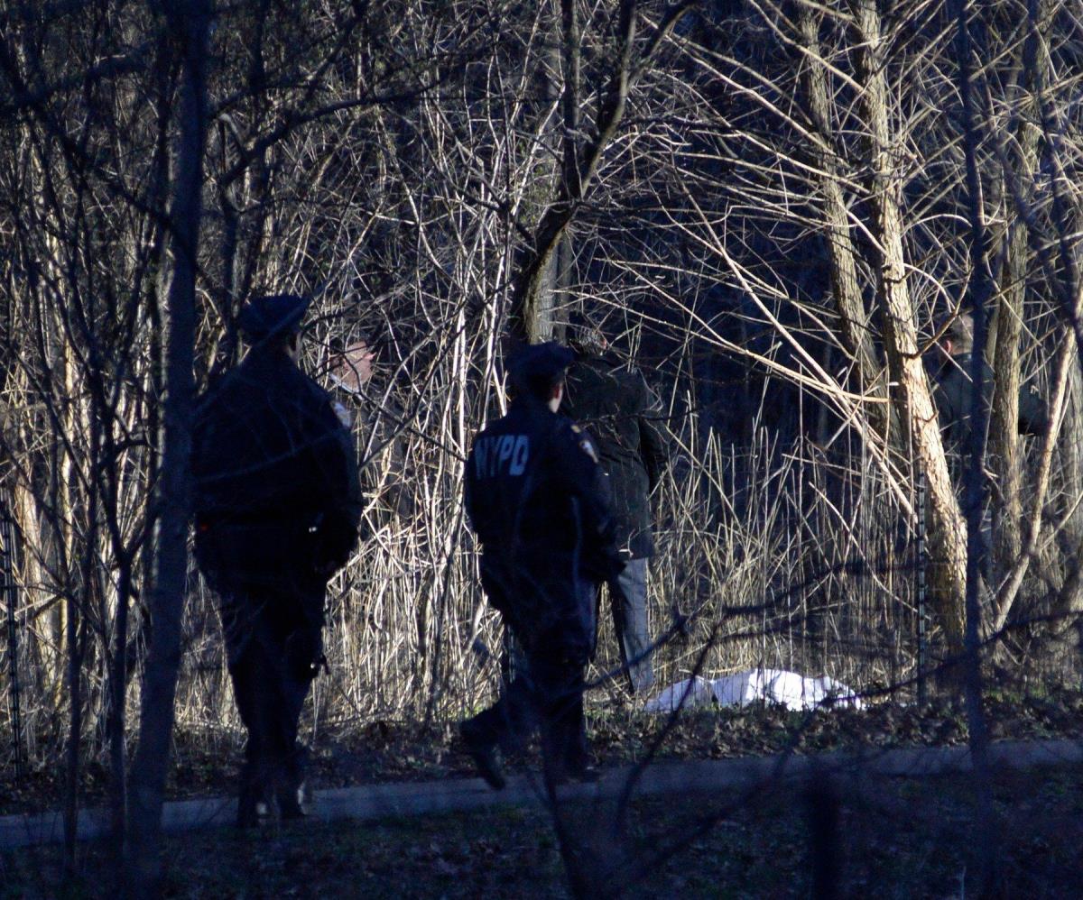 PROLAZNICI MISLILI DA JE LUTKA: Raskomadano golo žensko telo nađeno u ...