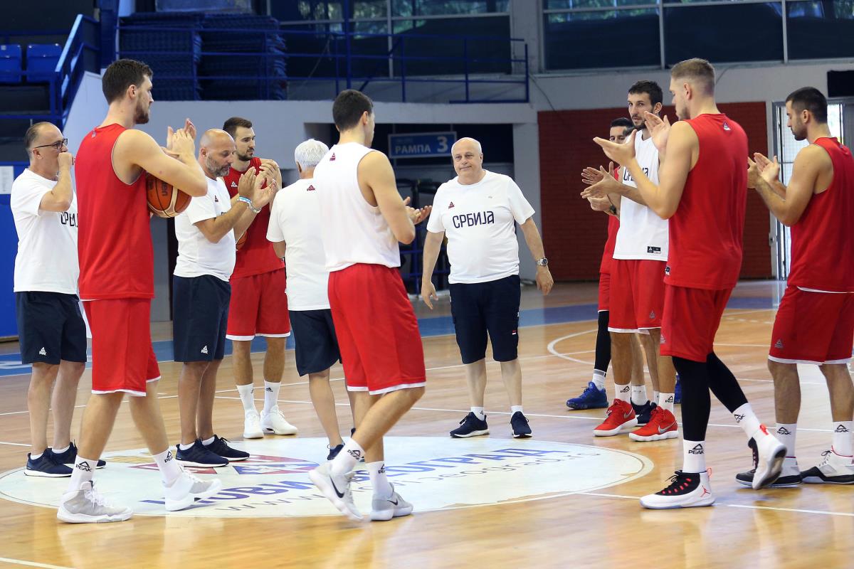 BIO TRENER ZVEZDE, A SADA JE NA KLUPI PARTIZANA: Milan Minić savetnik ...