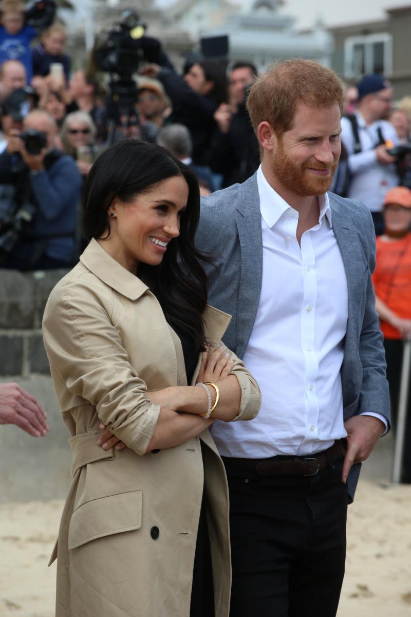 TAKO JE TO U KRALJEVSKOJ PORODICI: Megan mora da se drži bizarnih ...