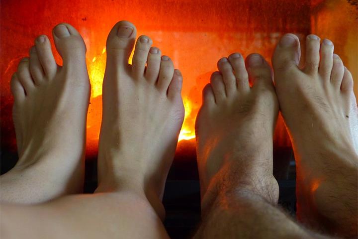 NE MOŽETE DA ZAGREJETE NOGE? STIŽE POMOĆ: Za DIJABETSKO STOPALO i ...