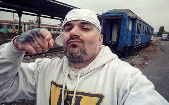 ILA SE VRATIO U KUĆU OCA MINIMAKSA! Reper je ovde odrastao, pa onda ...