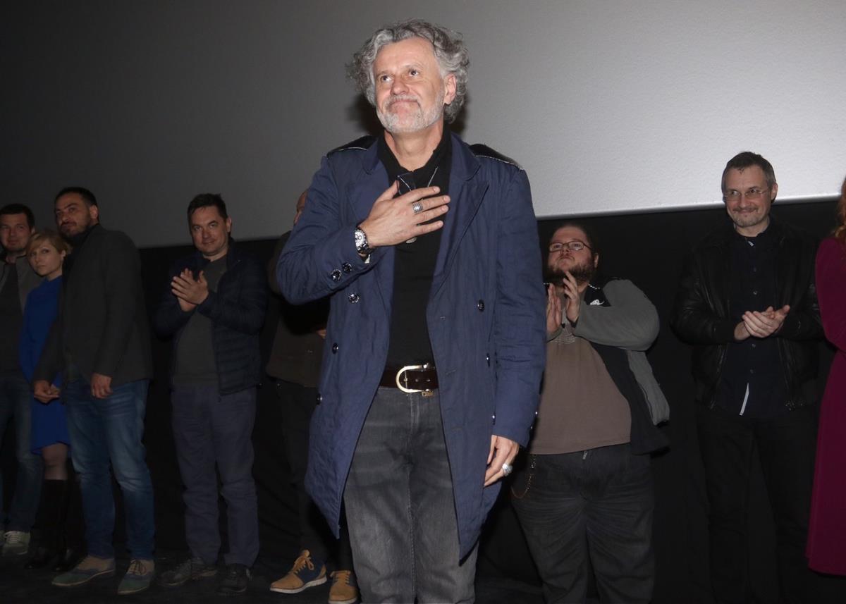 HOLIVUDKI GLUMAC NA PREMIJERI DRŽAVNOG SLUŽBENIKA: Džek Dimič ...