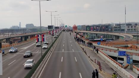 Blokaderi zaustavili saobraćaj ispred Skupštine Srbije | Kurir